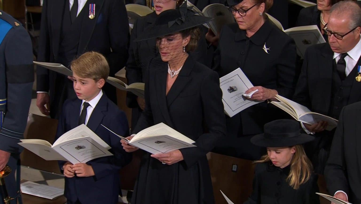 Kleding tijdens begrafenis Queen Elizabeth II - Modekoningin Máxima