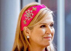 Hier komt Máxima's nieuwe haarband vandaan - Modekoningin Máxima