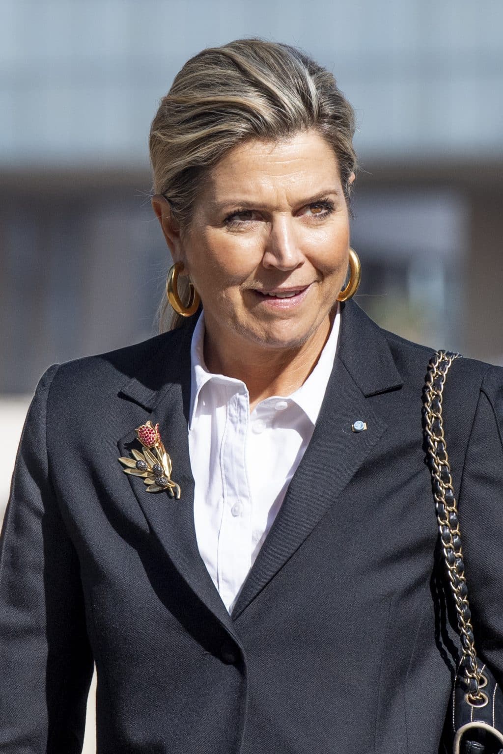 Máxima sluit staatsbezoek af met zakelijke look - Modekoningin Máxima
