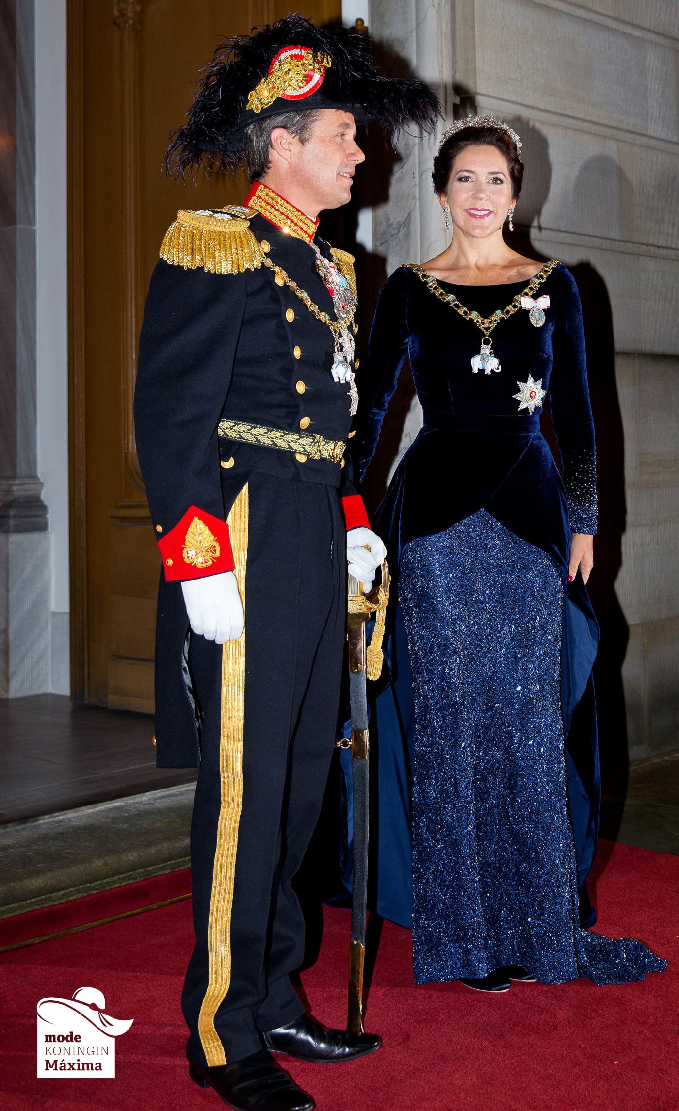 Knip knap: deze kleding liet prinses Mary vermaken - Modekoningin Máxima