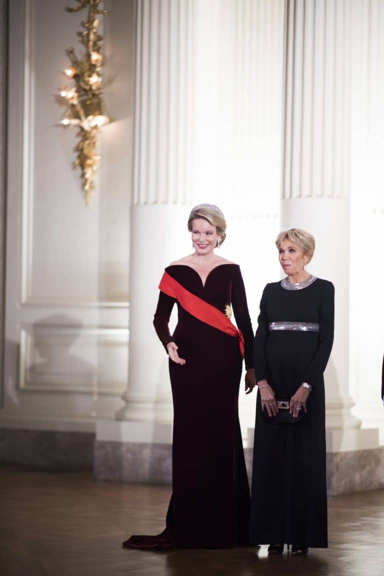 De mooiste looks van koningin Mathilde - Modekoningin Máxima