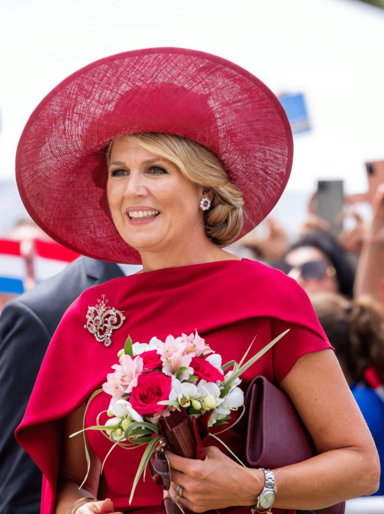 Zo mooi is de Pauwenstaart-parure - Modekoningin Máxima