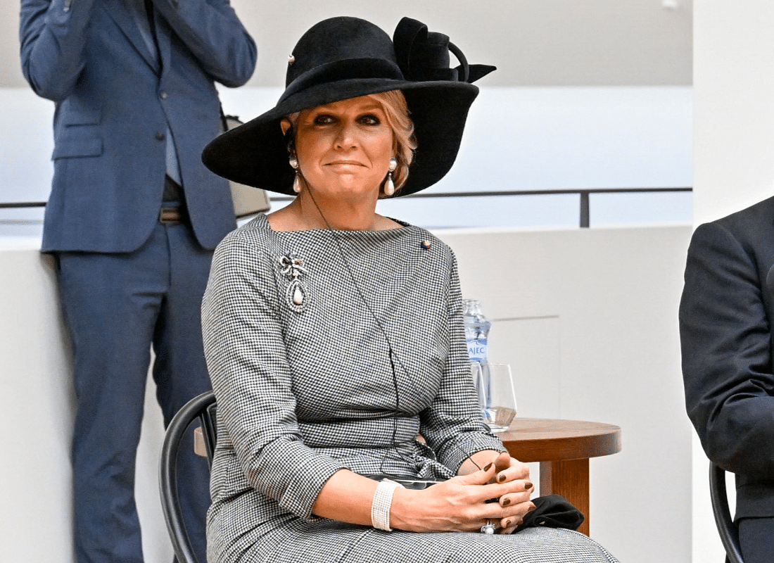 Máxima draagt opnieuw een hoed van Philip Treacy in Slowakije ...
