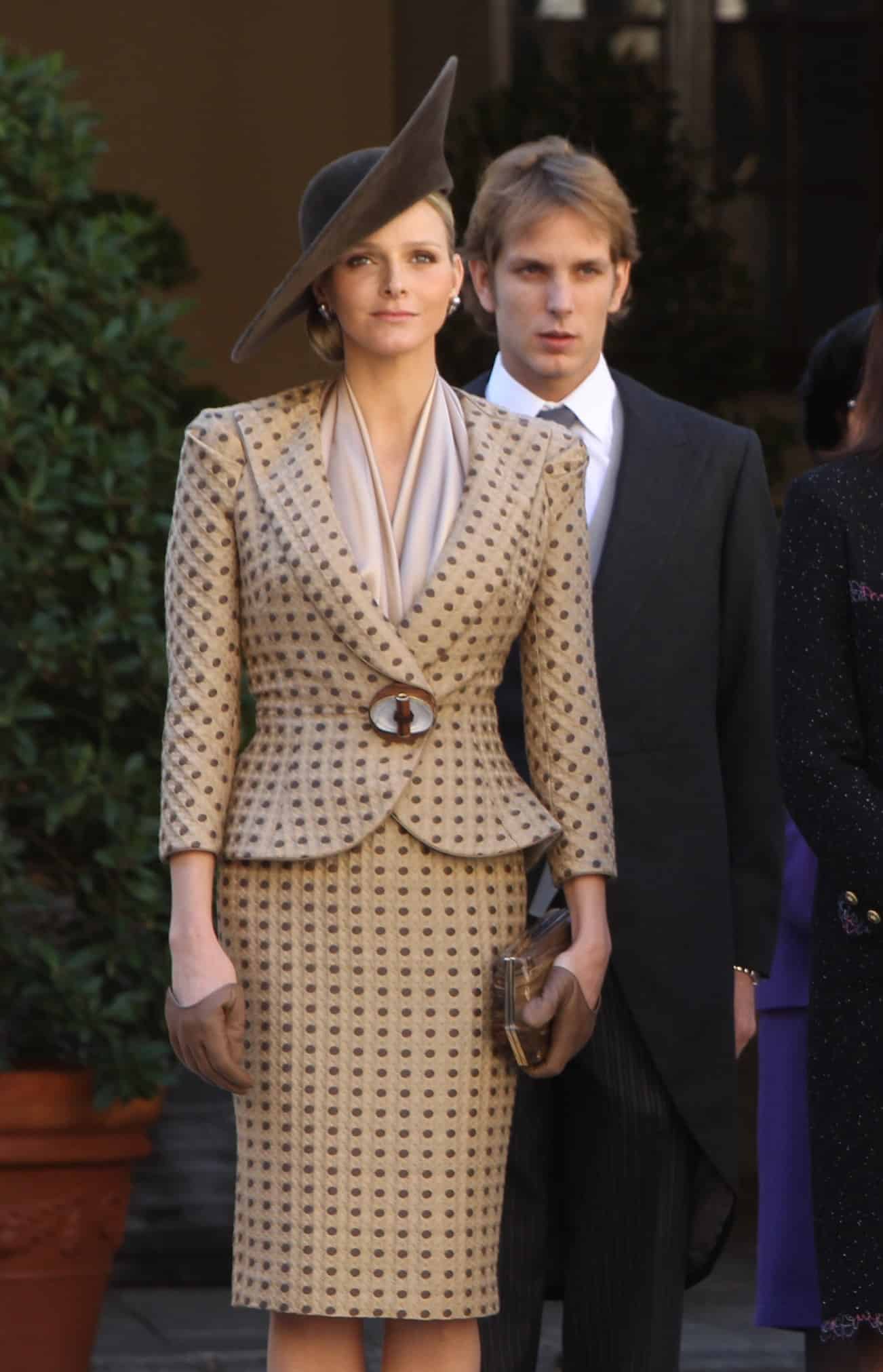 Op een rij: de hoeden van prinses Charlène - Modekoningin Máxima