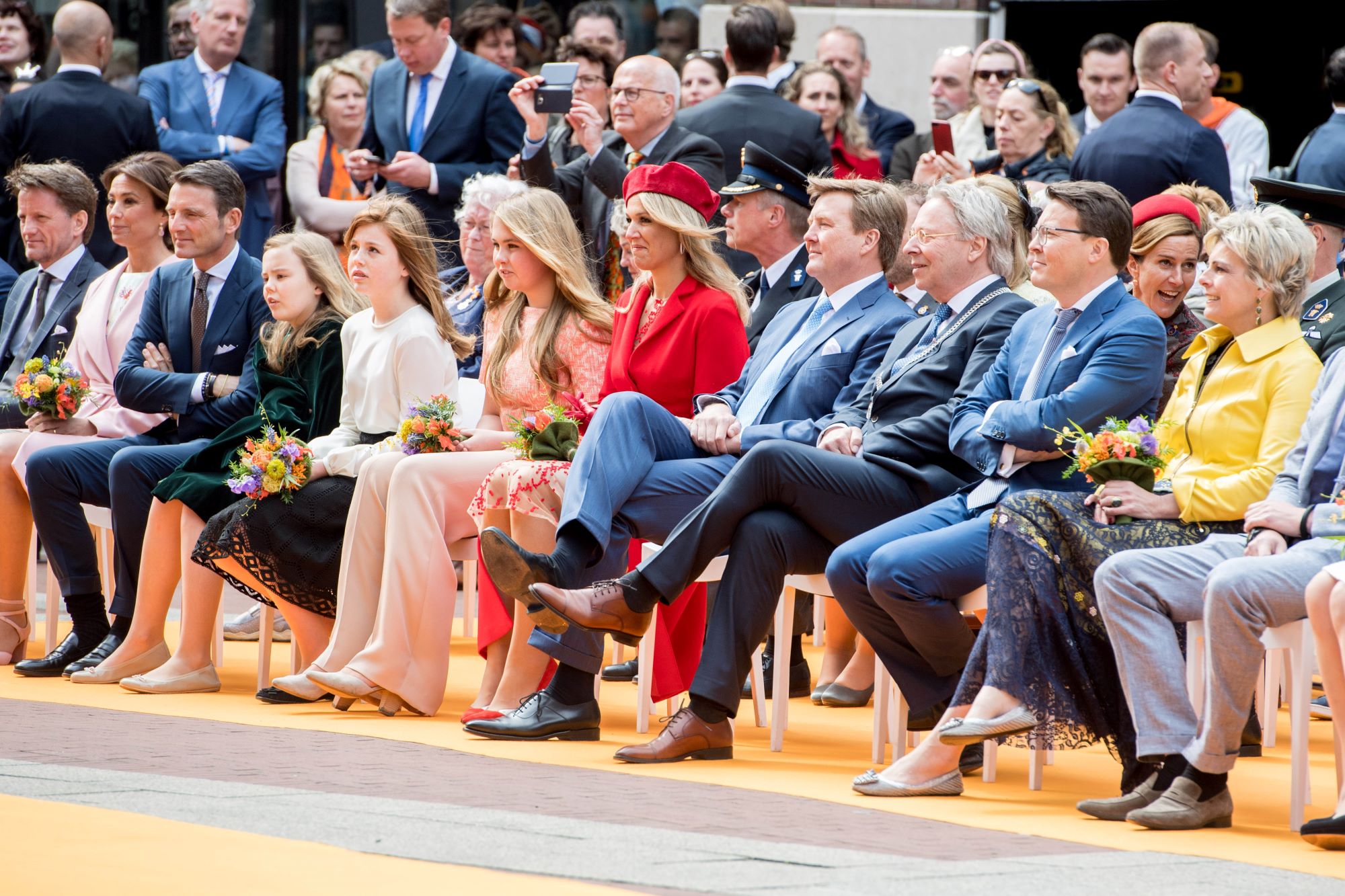 Koningsdag 2023: Dit dragen Laurentien, Marilène, Annette, Anita en ...