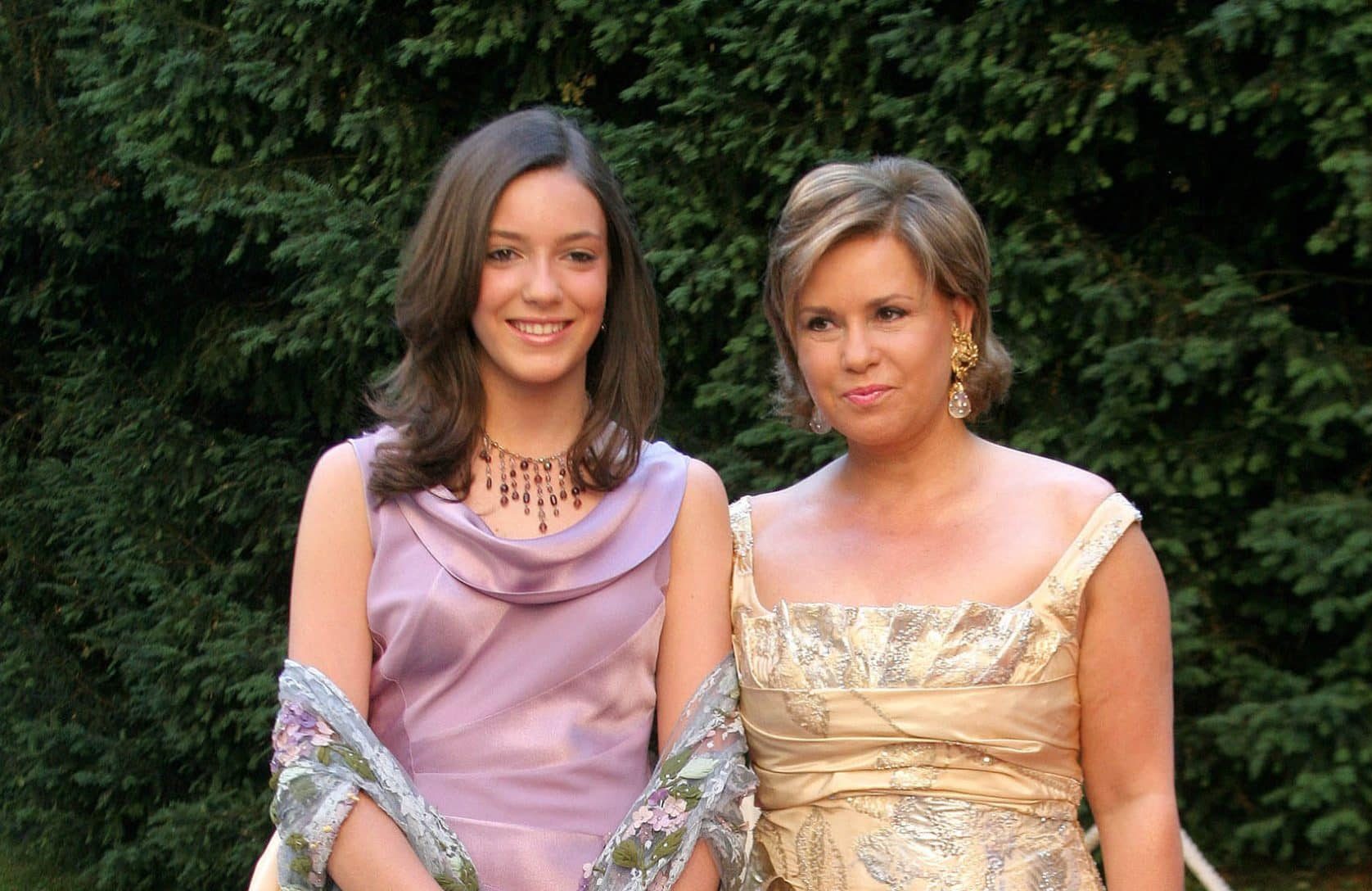 Maria Teresa leent haar kleding royaal uit aan haar (schoon)dochters ...