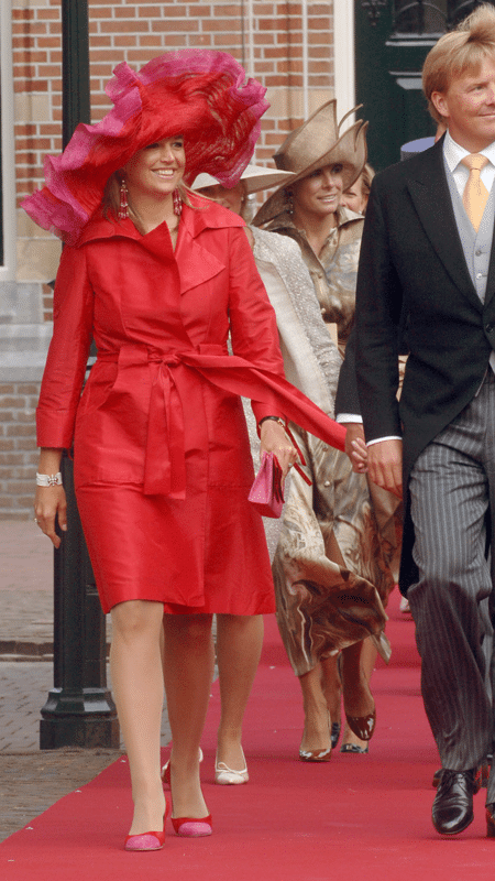 Rode robe manteau van Natan - Modekoningin Máxima