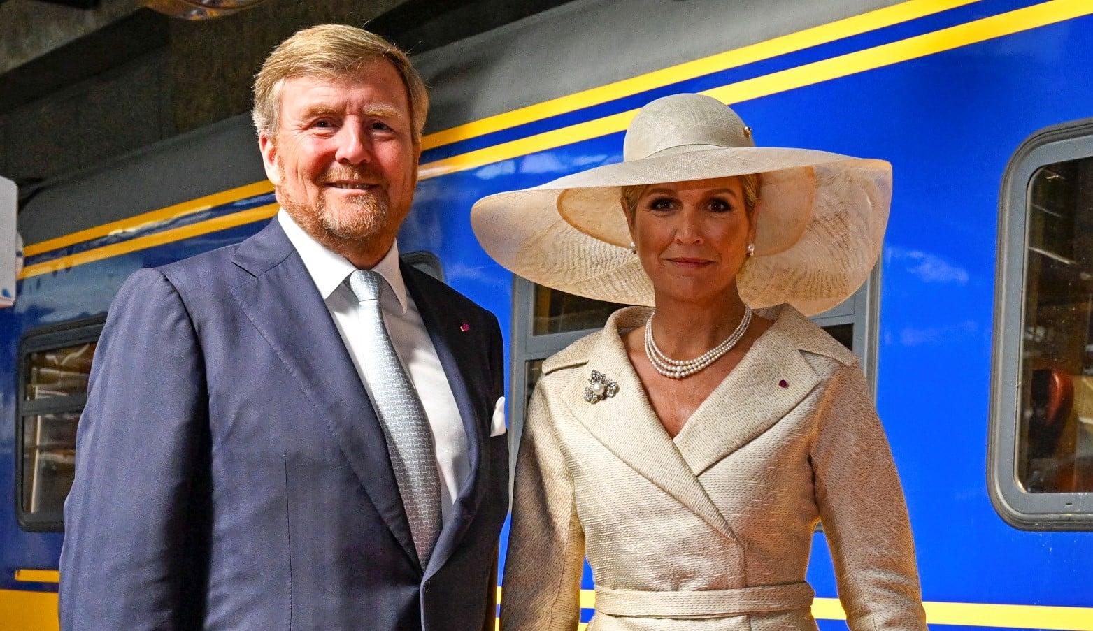 Er is iets geks aan de hand met Máxima's nieuwe hoeden - Modekoningin ...