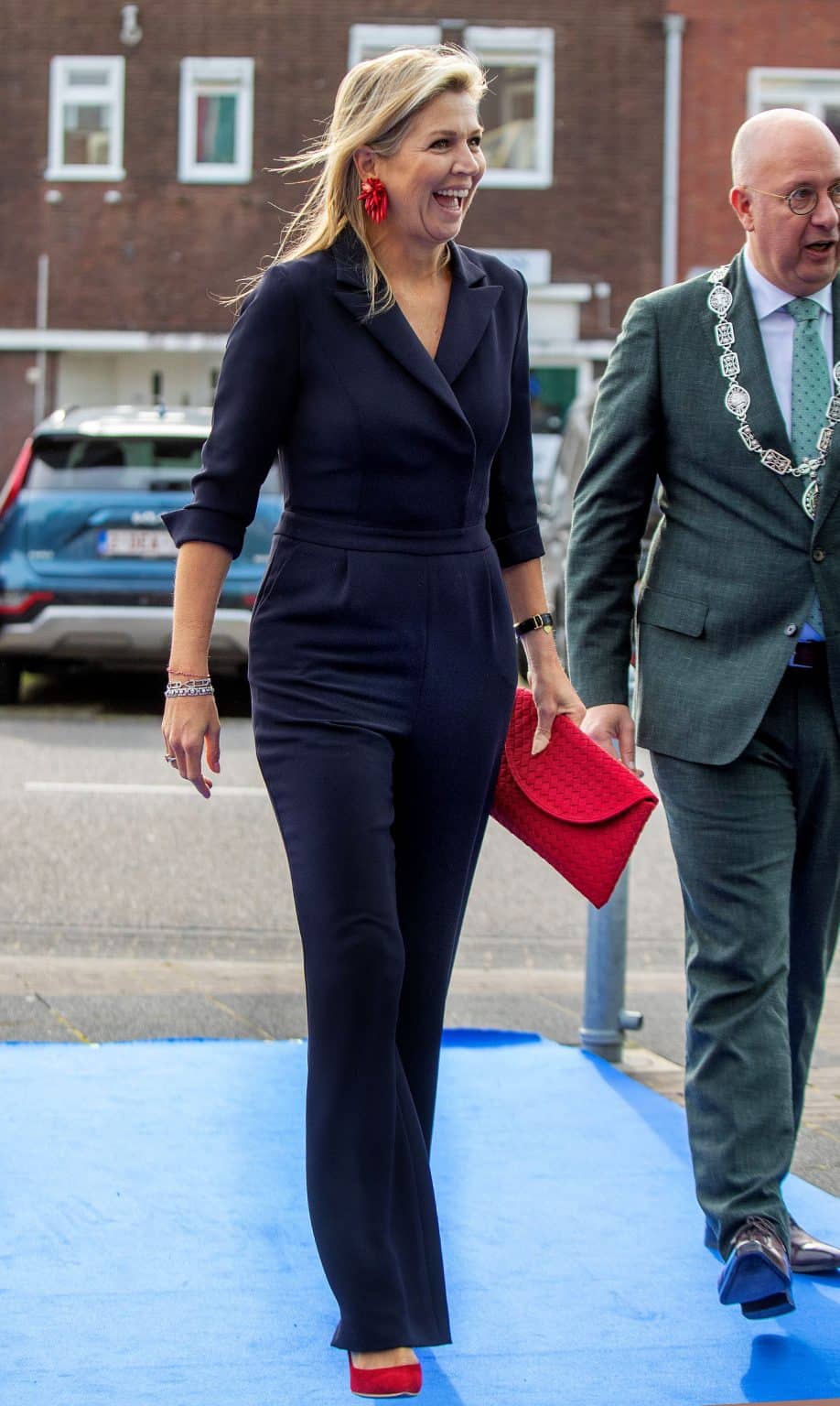 Máxima draagt jumpsuit tijdens festival - Modekoningin Máxima