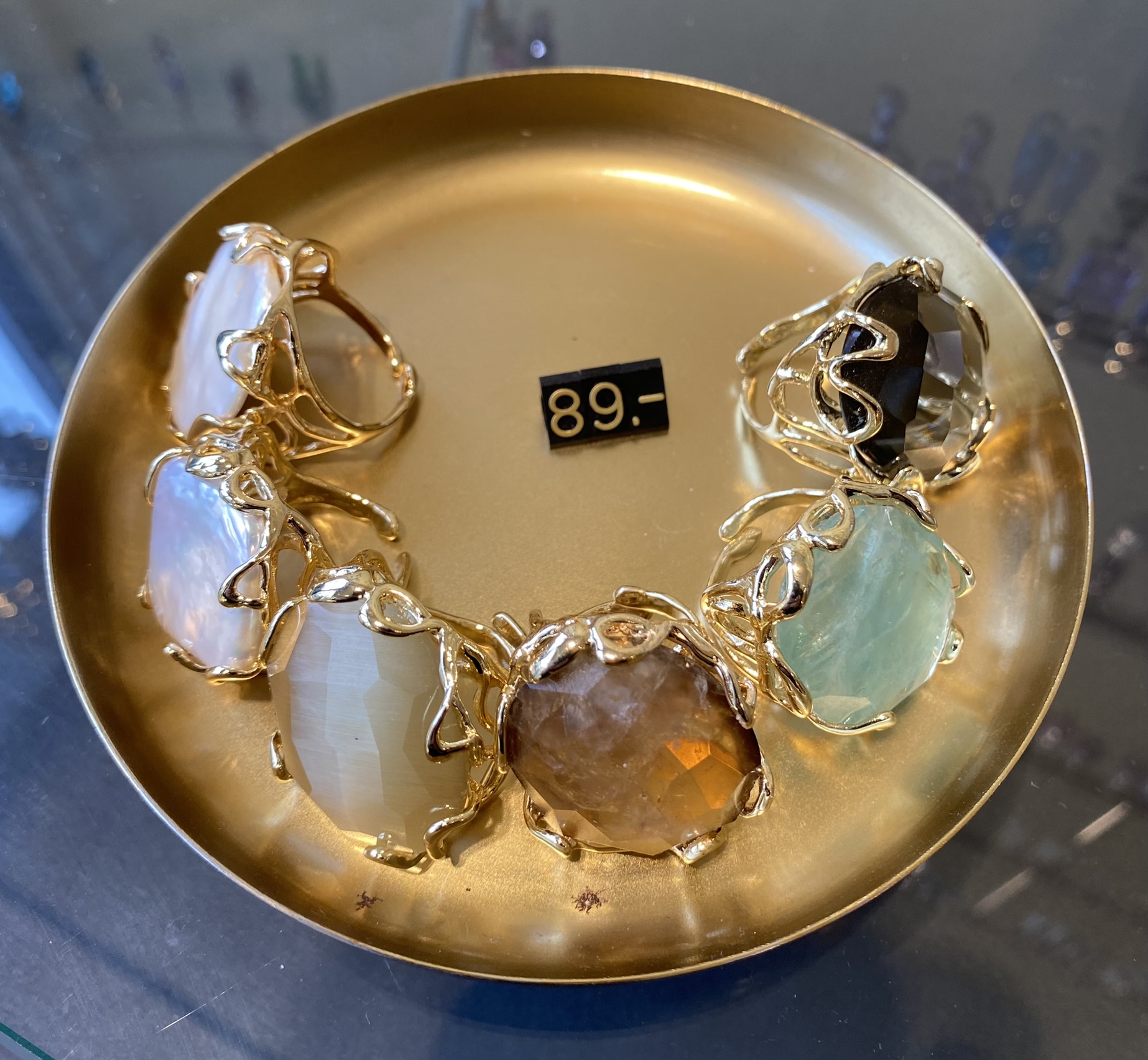 Deze sieraden dragen Laurentien en Eloise in Nouveau - Modekoningin Máxima