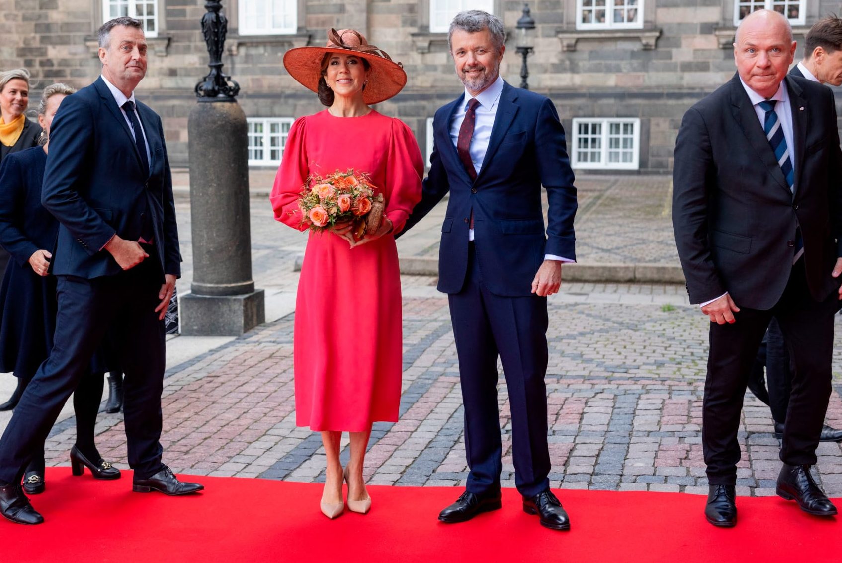 Frederik en Mary vieren 175-jarig bestaan Parlement - Modekoningin Máxima