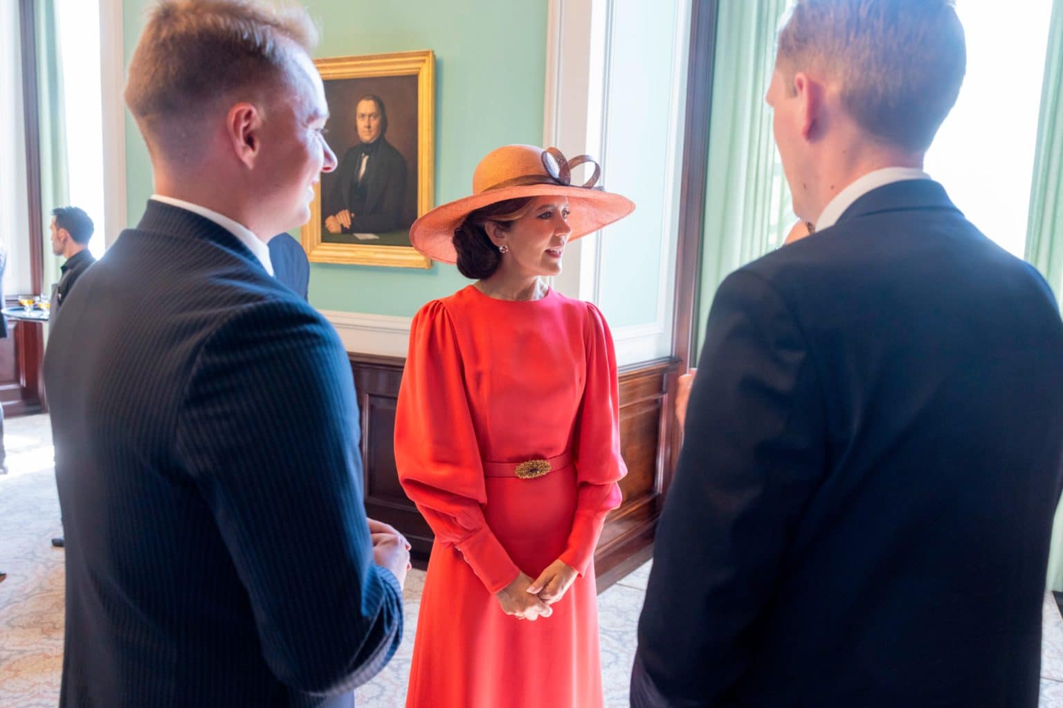 Frederik en Mary vieren 175-jarig bestaan Parlement - Modekoningin Máxima