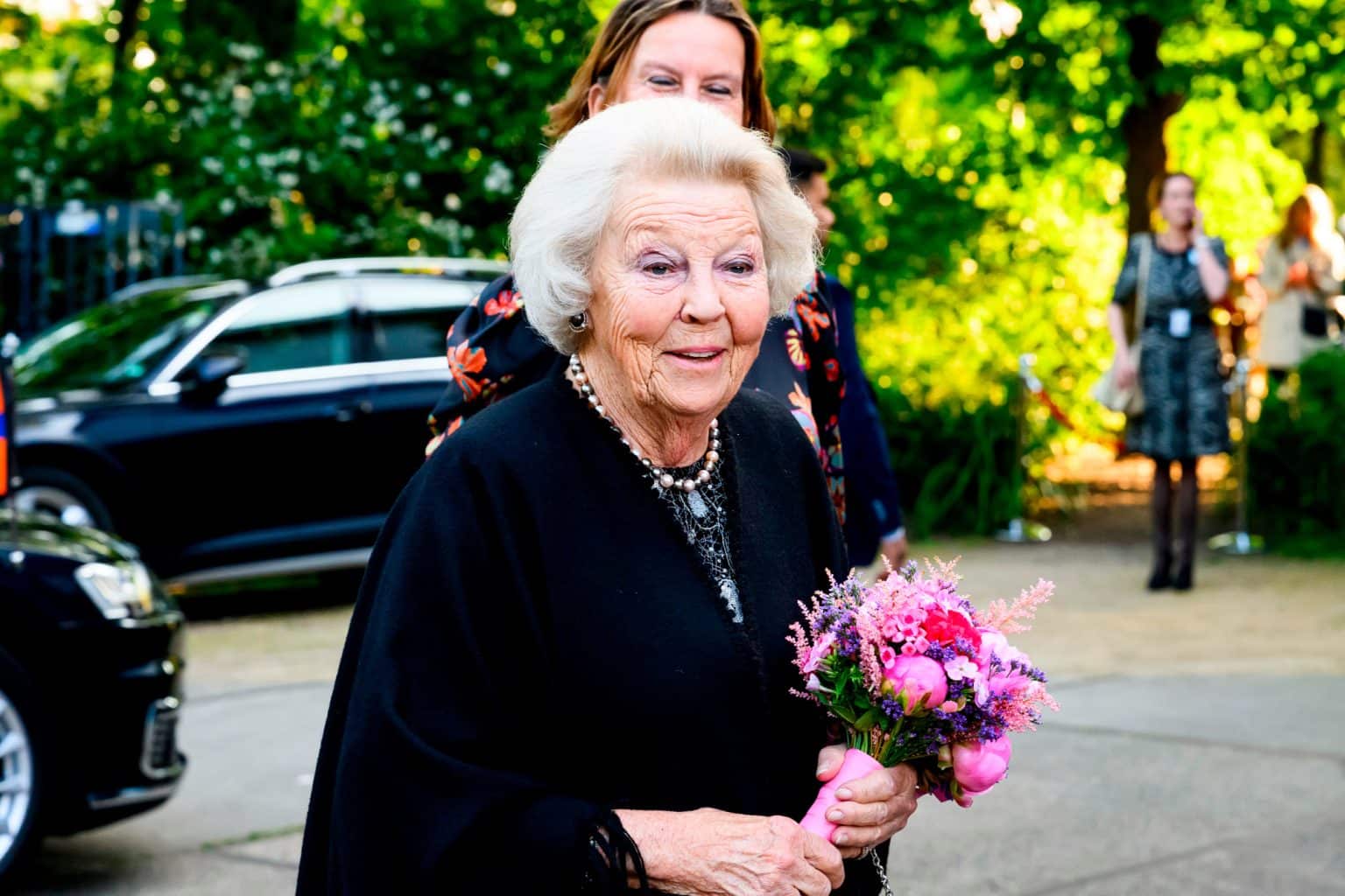 Prinses Beatrix doopt roeiboot 'Beatrix' in Leiden - Modekoningin Máxima