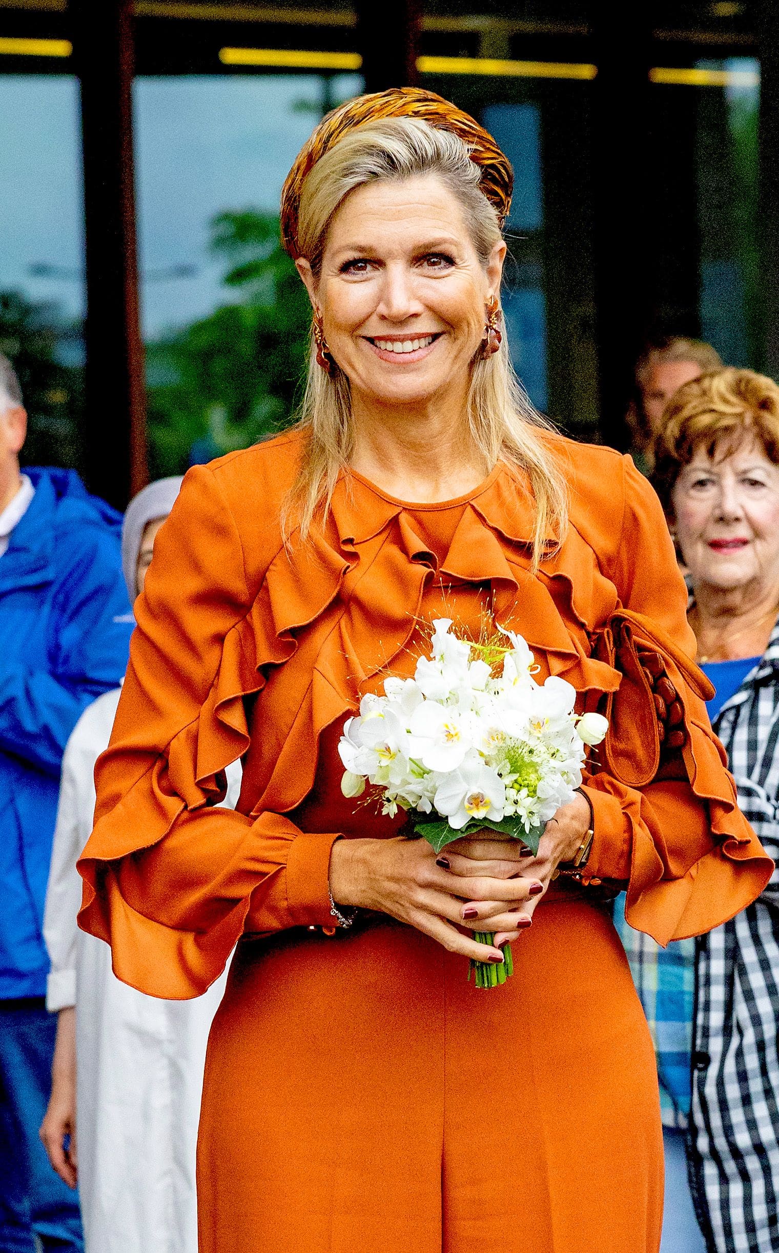 Máxima draagt nieuwe outfit tijdens opening - Modekoningin Máxima