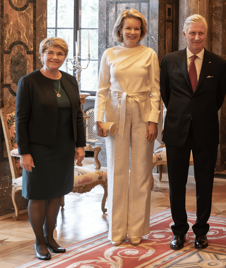 Koningin Mathilde en erfprinses Sophie op bezoek bij groothertogin ...