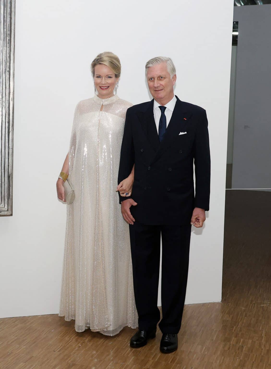 Mathilde is in Frankrijk alles behalve een muurbloempje - Modekoningin ...