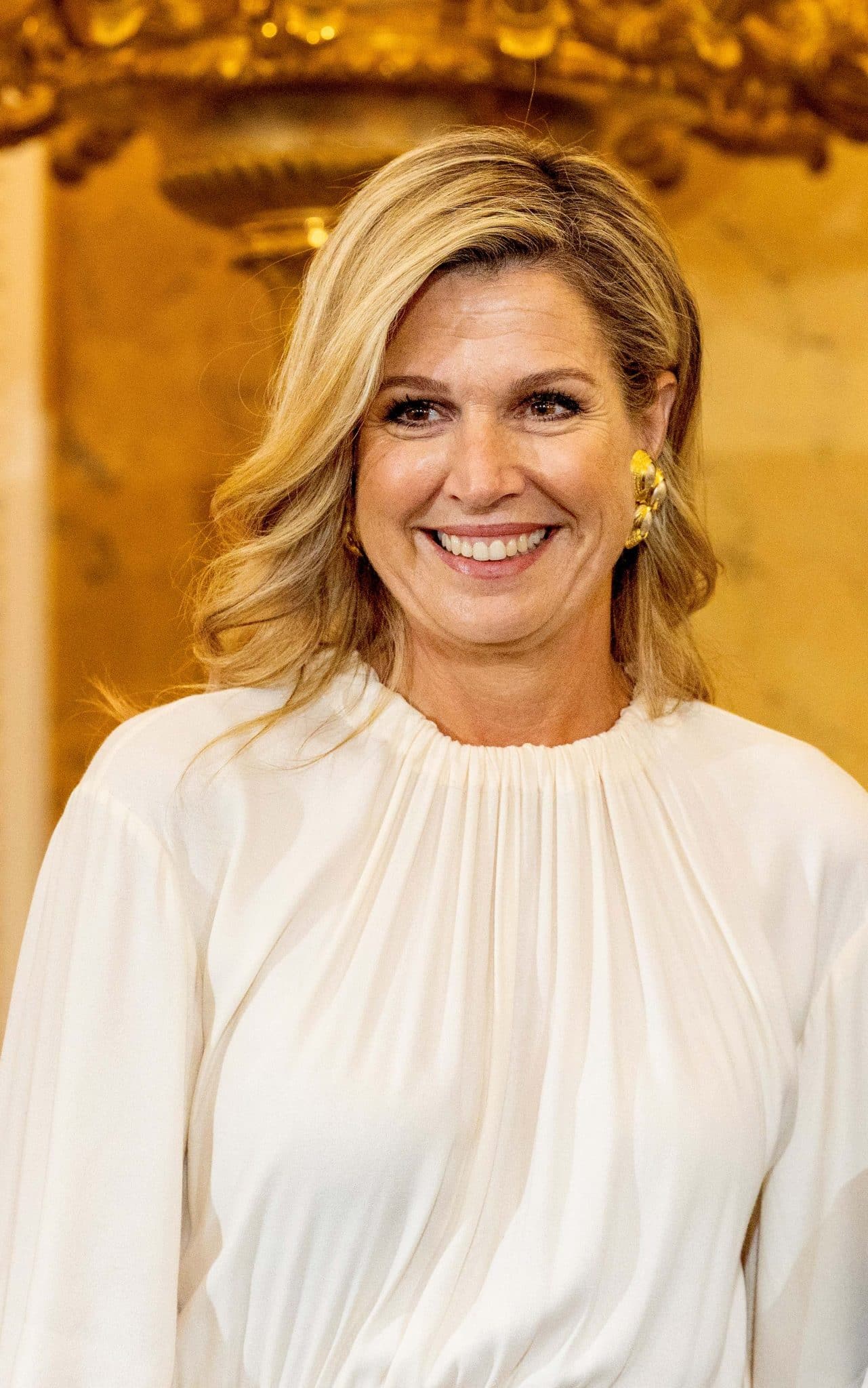 Máxima verrast opnieuw met nieuwe outfit - Modekoningin Máxima