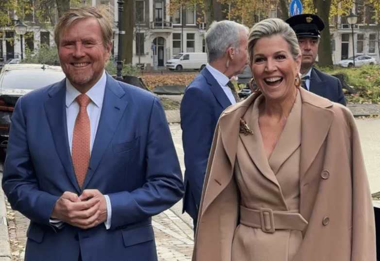 Máxima in het camel tijdens uitreiking groeicertificaten - Modekoningin ...