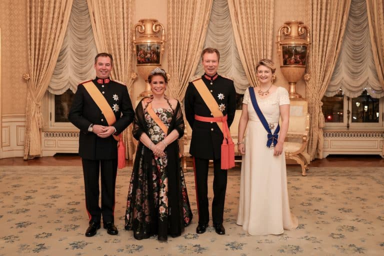 In Luxemburg beginnen ze het nieuwe jaar met tiara's - Modekoningin Máxima