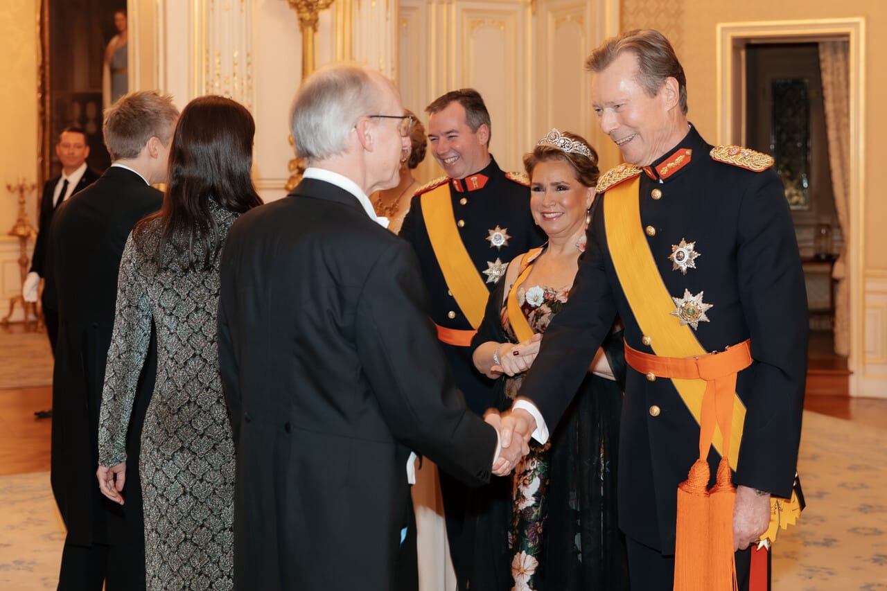 In Luxemburg beginnen ze het nieuwe jaar met tiara's - Modekoningin Máxima