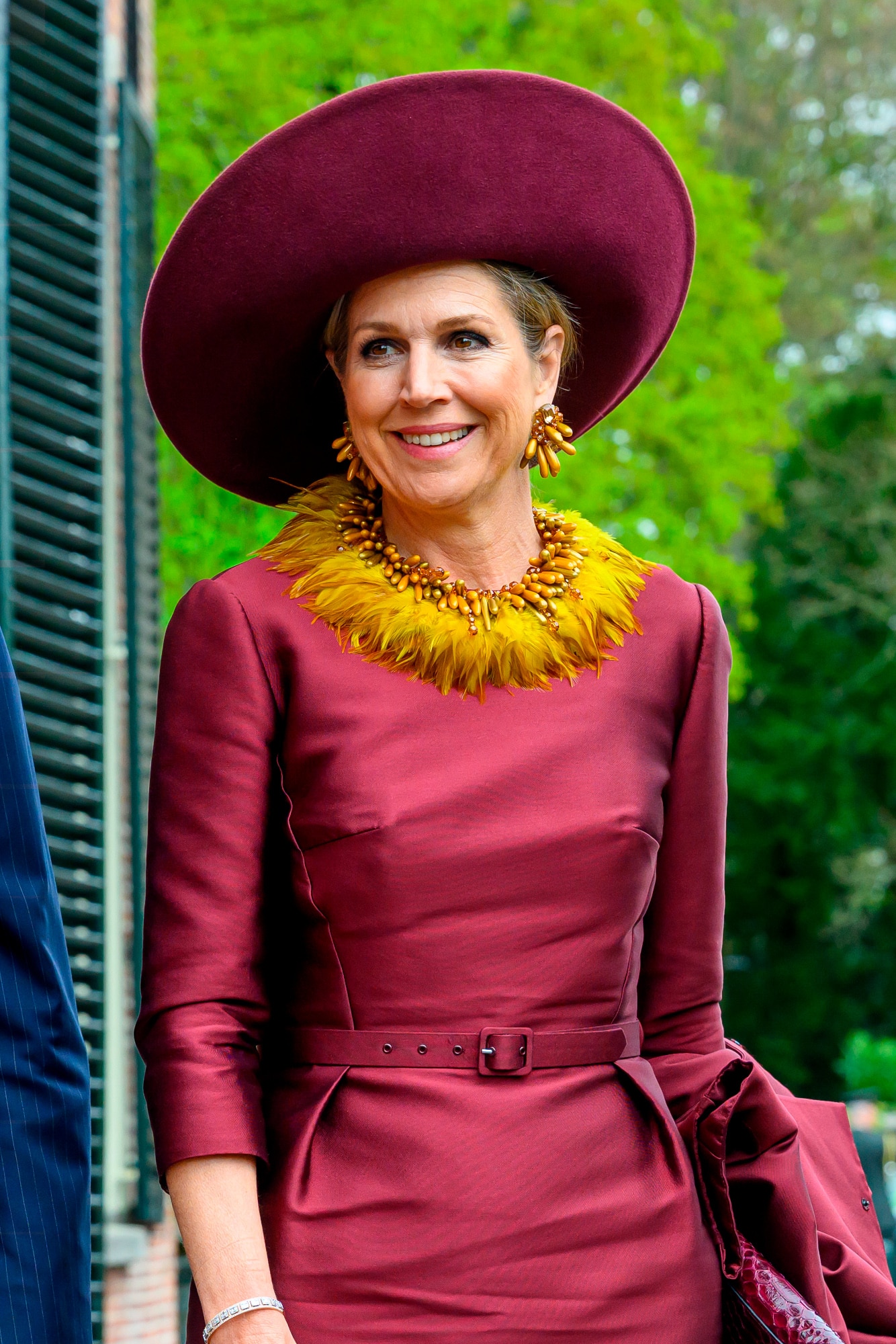 Máxima in het bordeaux bij regeringslunch - Modekoningin Máxima
