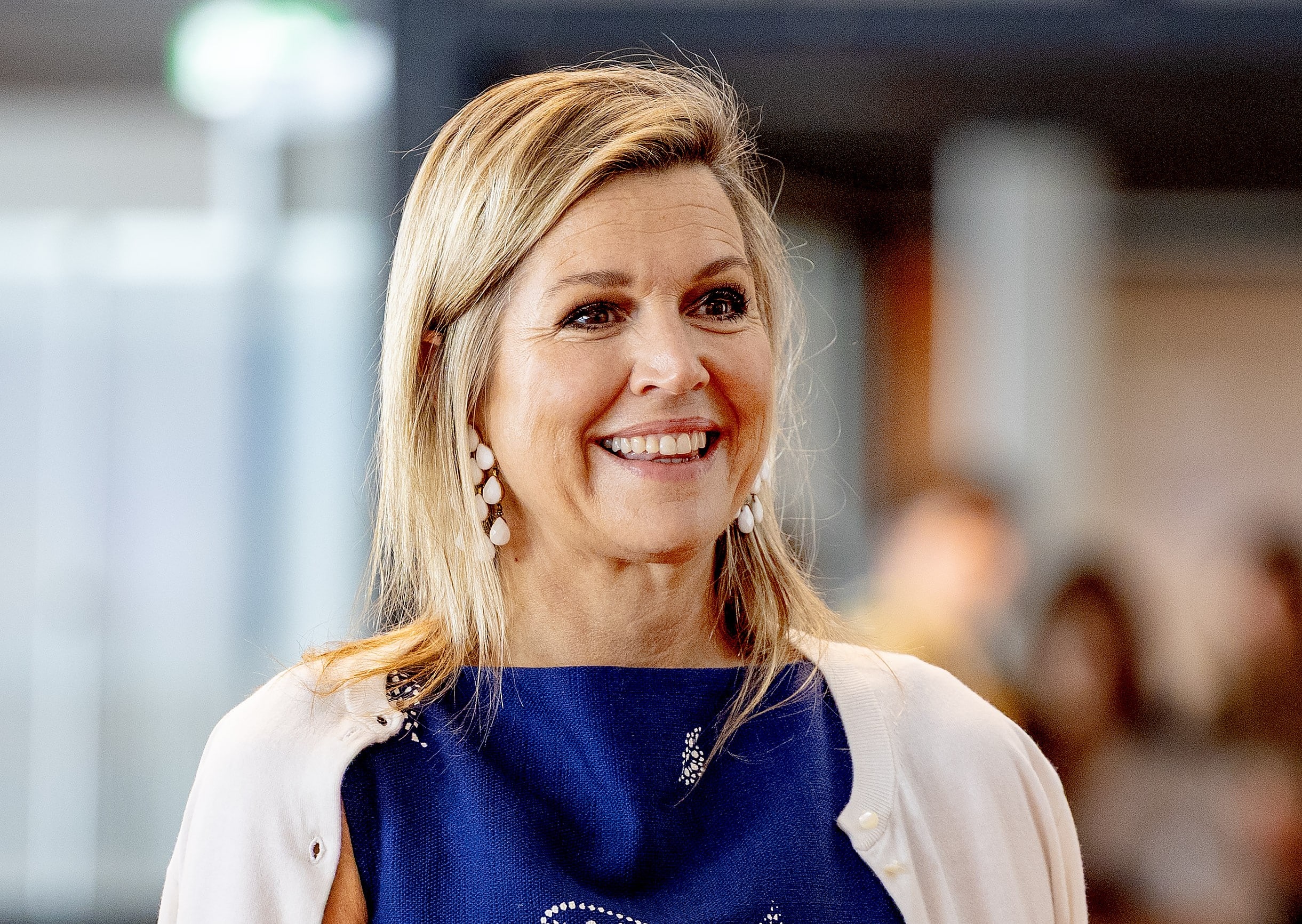 Máxima in zomerse jurk bij ondertekening Muziekopleiders Akkoord ...