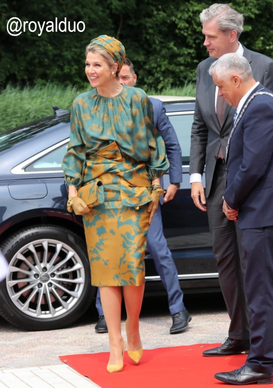 Máxima herdraagt outfit Koningsdag 2021 tijdens opening - Modekoningin ...