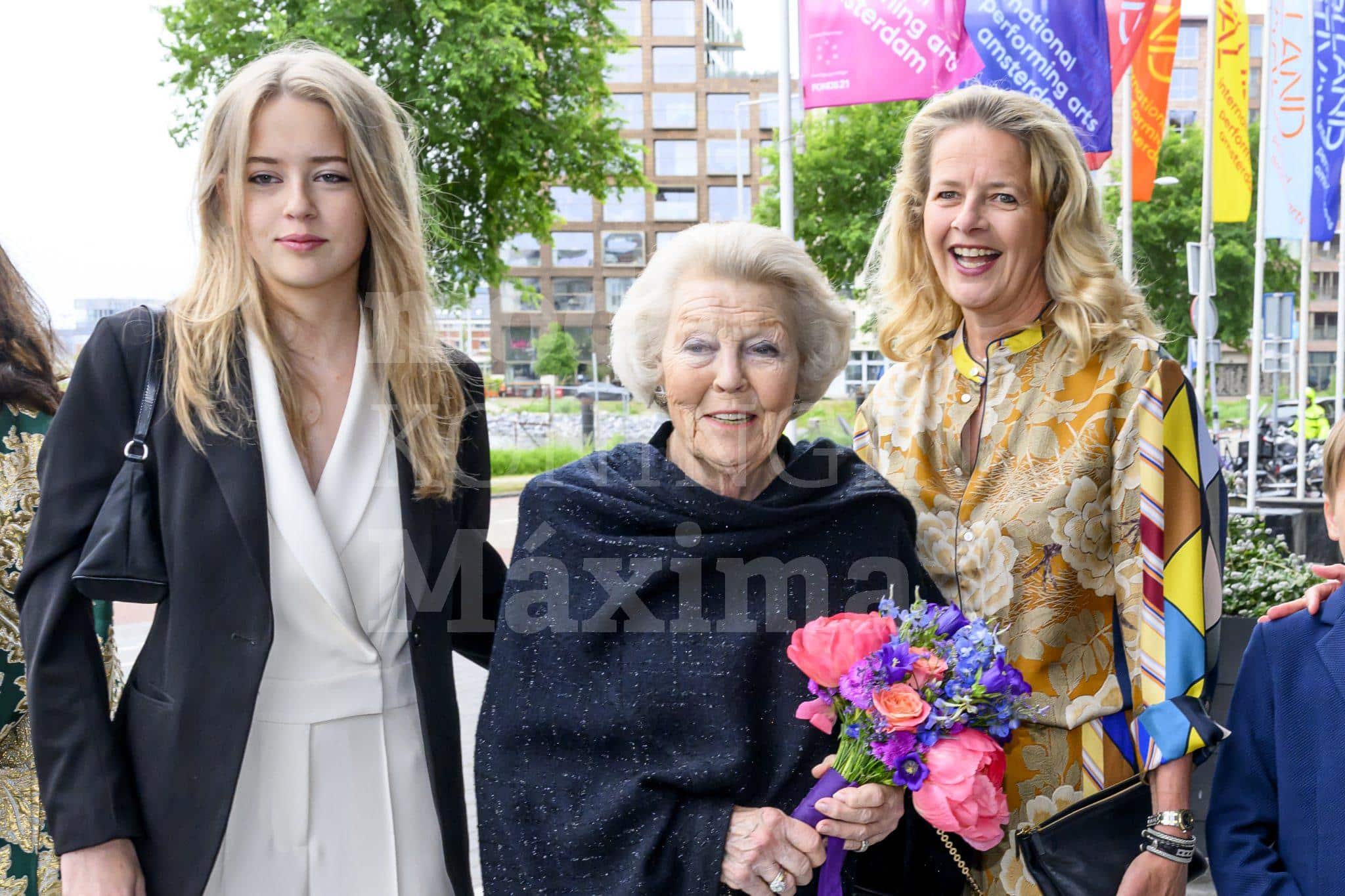 Naast Amalia, zijn ál deze Nederlandse royals nog vrijgezel - Modekoningin Máxima