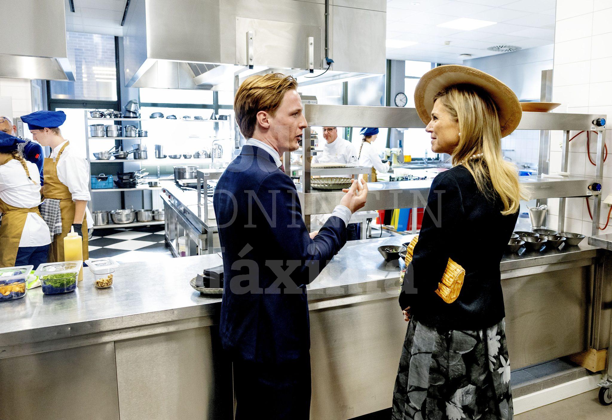 Koningin Máxima op chic bij jubileum Hotel Management School - Modekoningin Máxima