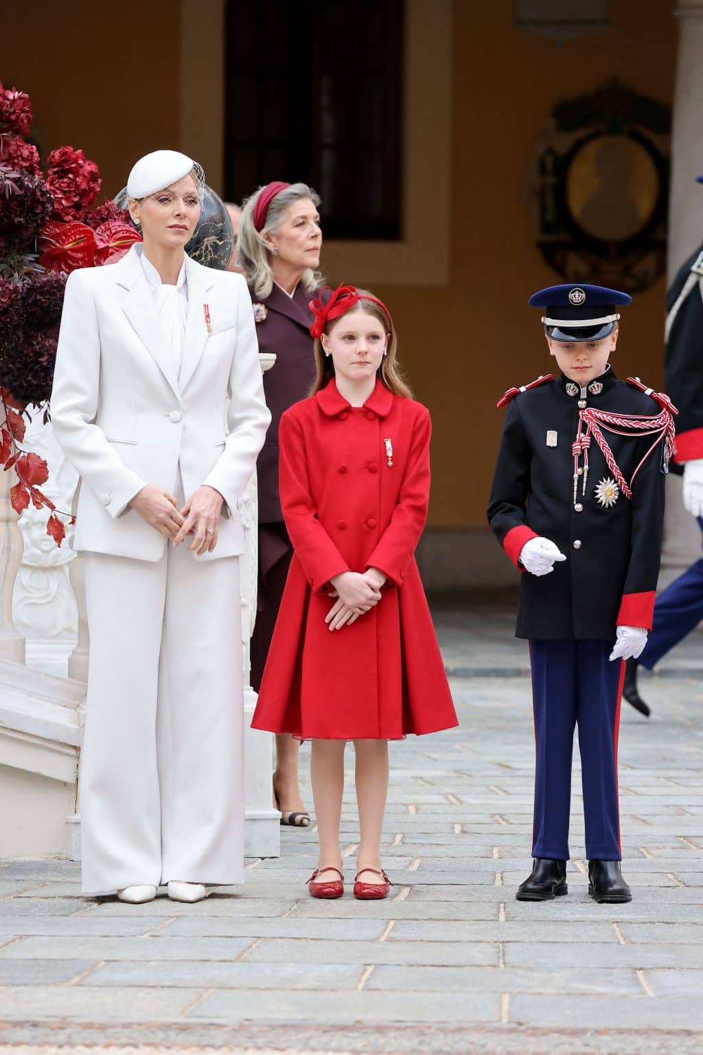 Charlène en Gabriella kiezen vlag kleuren op Nationale Feestdag ...