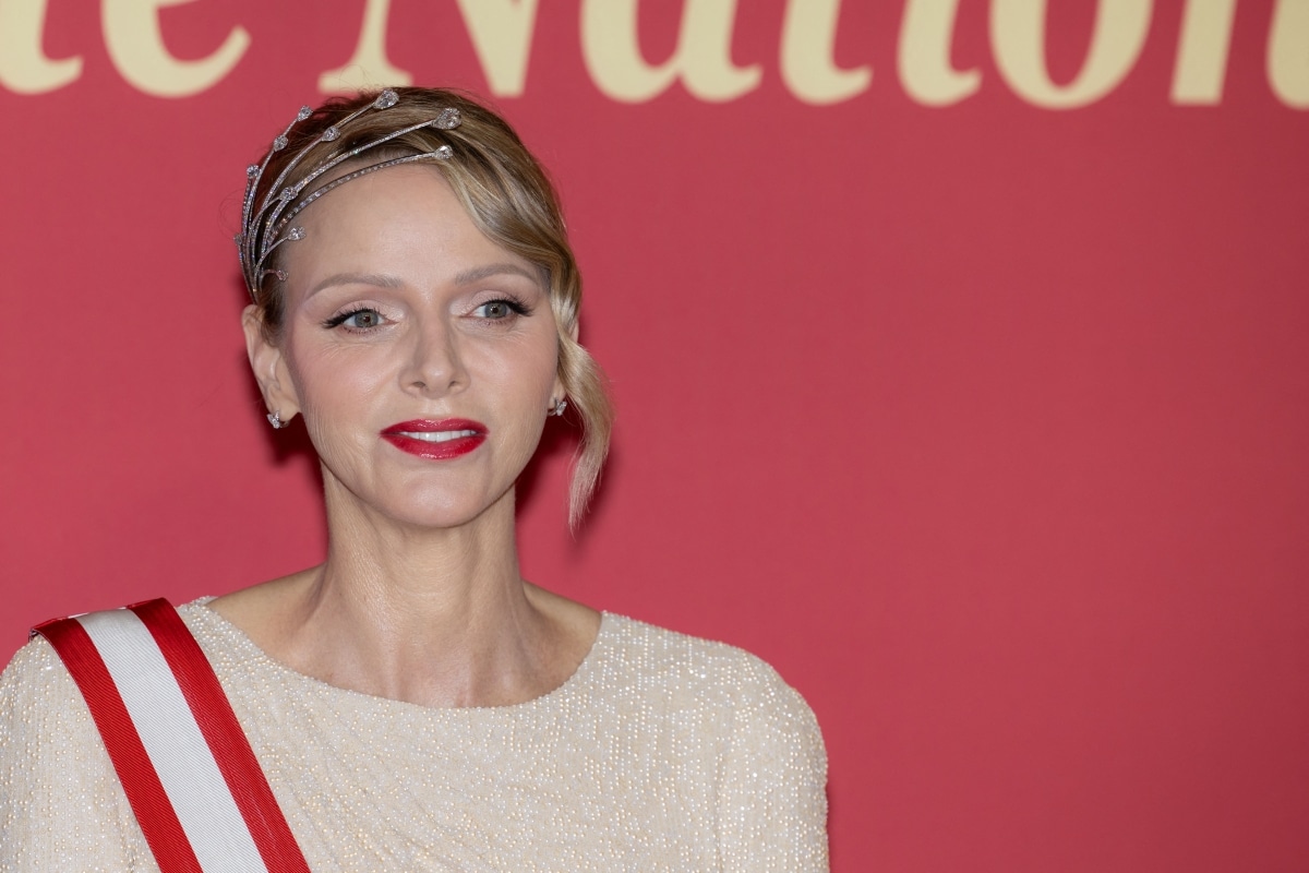Eindelijk draagt Charlene weer een tiara - Modekoningin Máxima