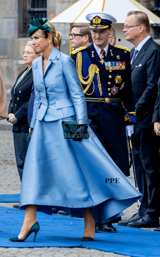 Máxima kleedt zich om voor nieuwjaarsreceptie - Modekoningin Máxima