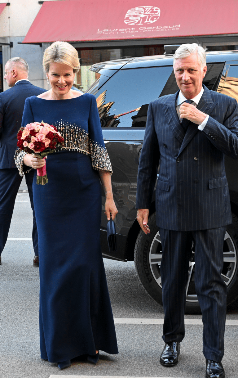 Bij Jenny Packham scoorde Mathilde een jurk die haar écht goed staat ...